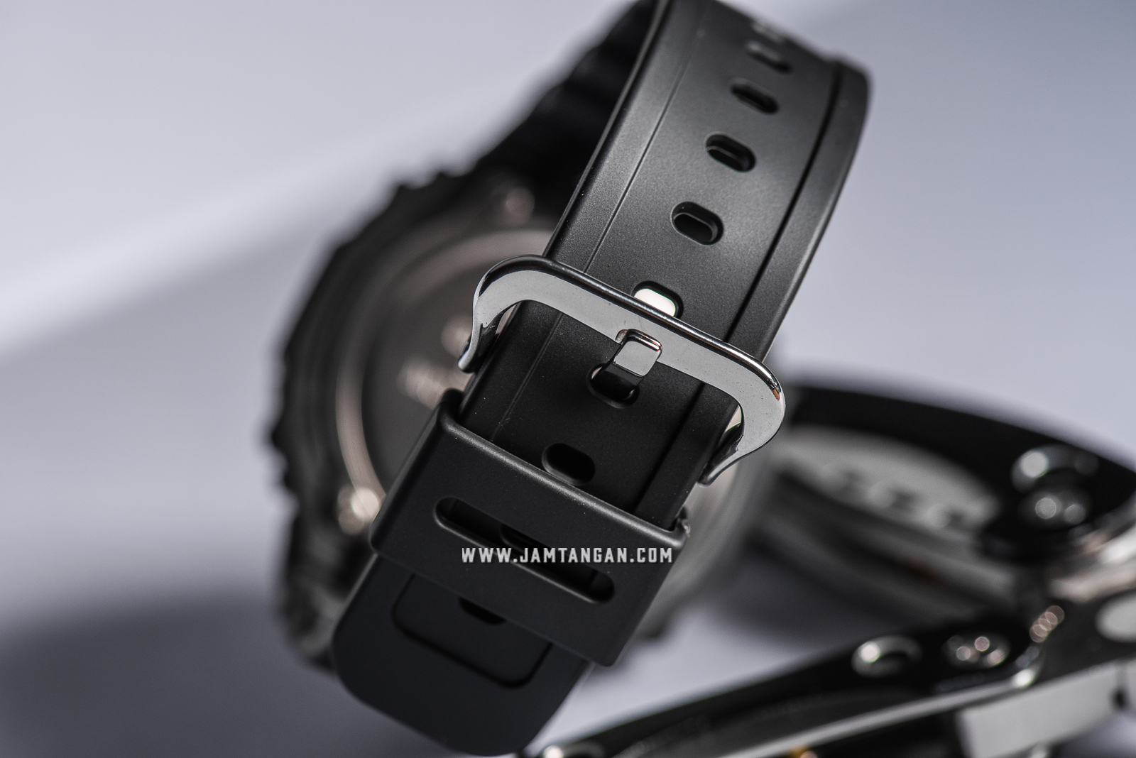 Casio G-Shock GA-2100-1ADR CasiOak Men Digital Analog Dial Black Resin ...