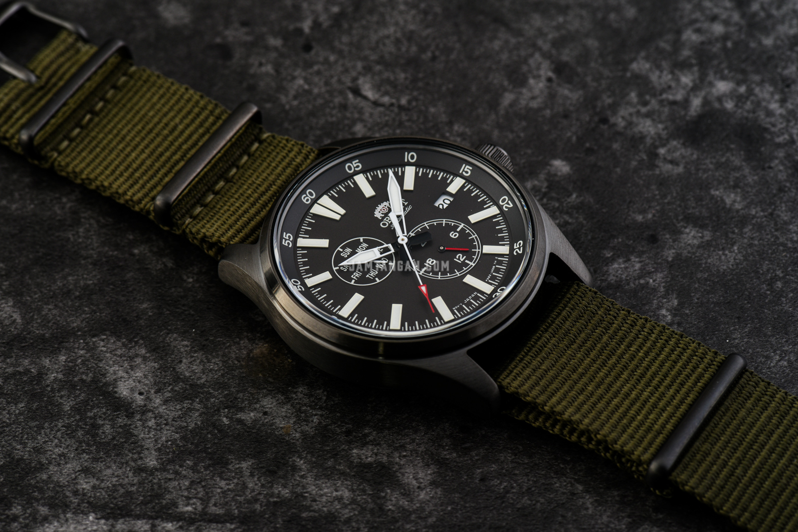Orient Defender II RA-AK0403N Automatic Men Black Dial Green Nylon ...